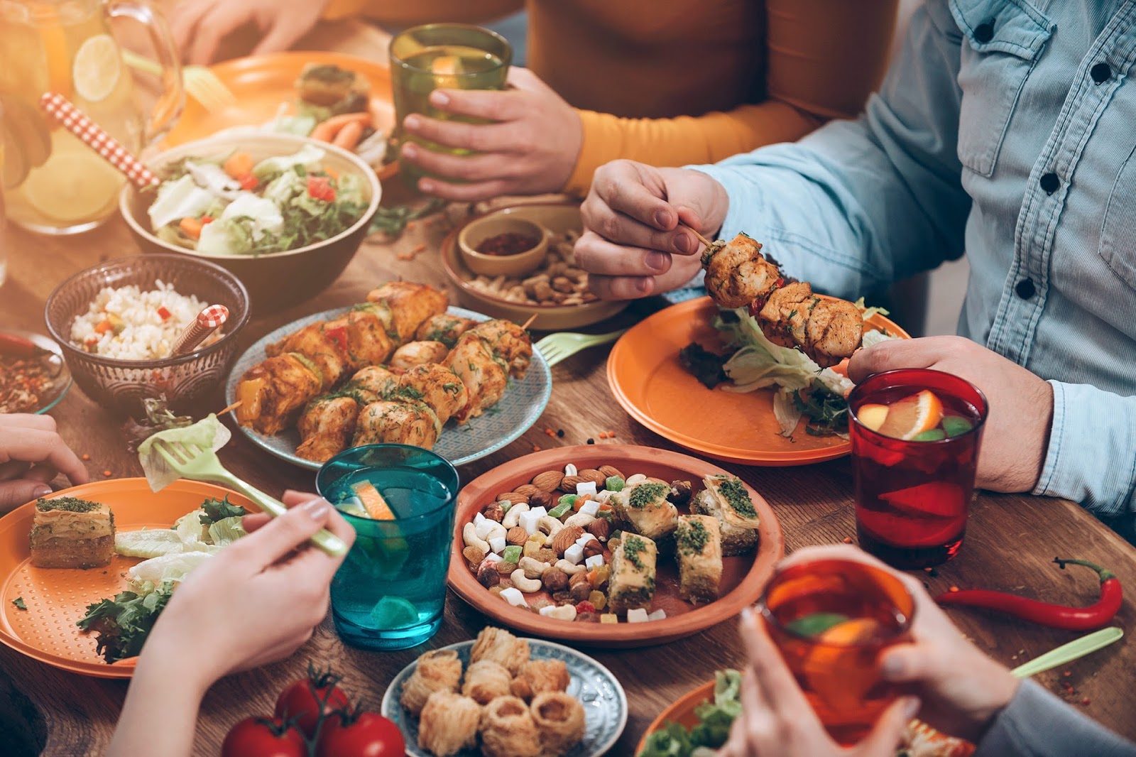Pahami Cara Makan yang Benar untuk Kesehatan Tubuh - Salimah Food